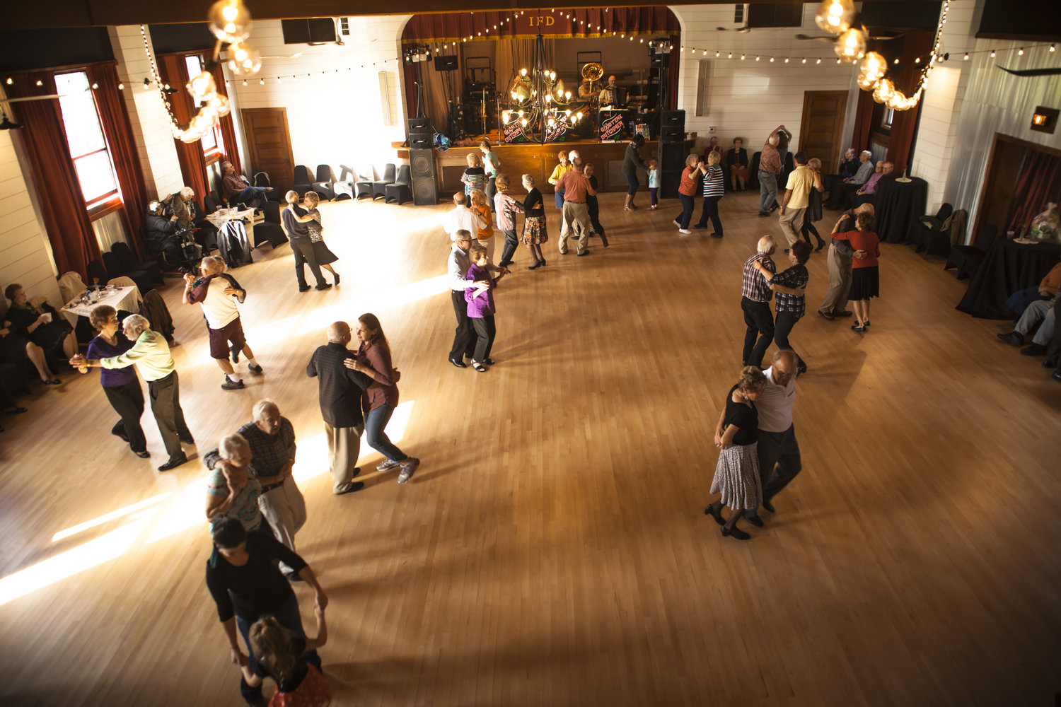 Milwaukee Stomp | Know where learn and dance blues and swing in and ...
