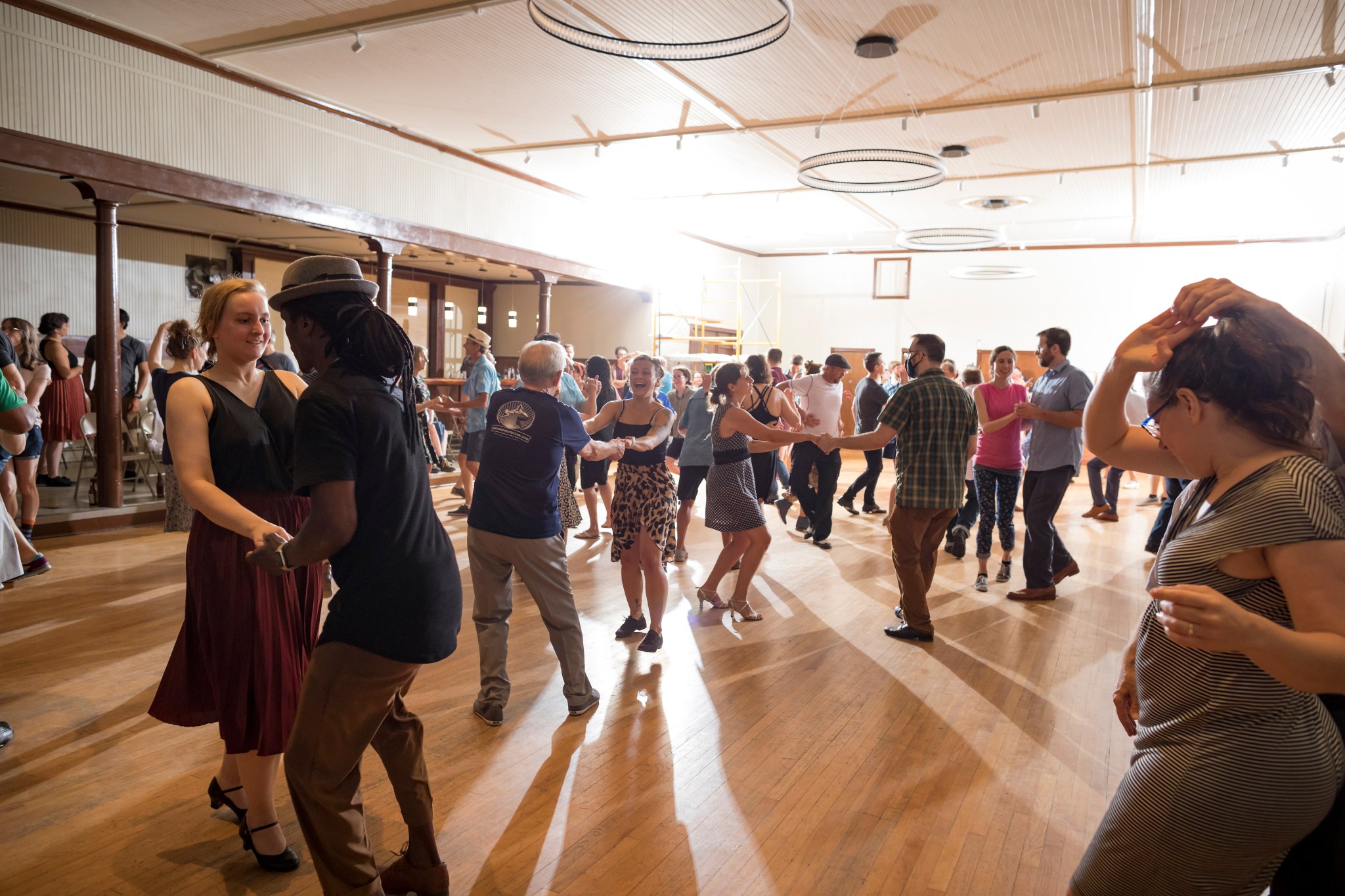 Milwaukee Stomp | Learn and dance blues and swing in and around Milwaukee.